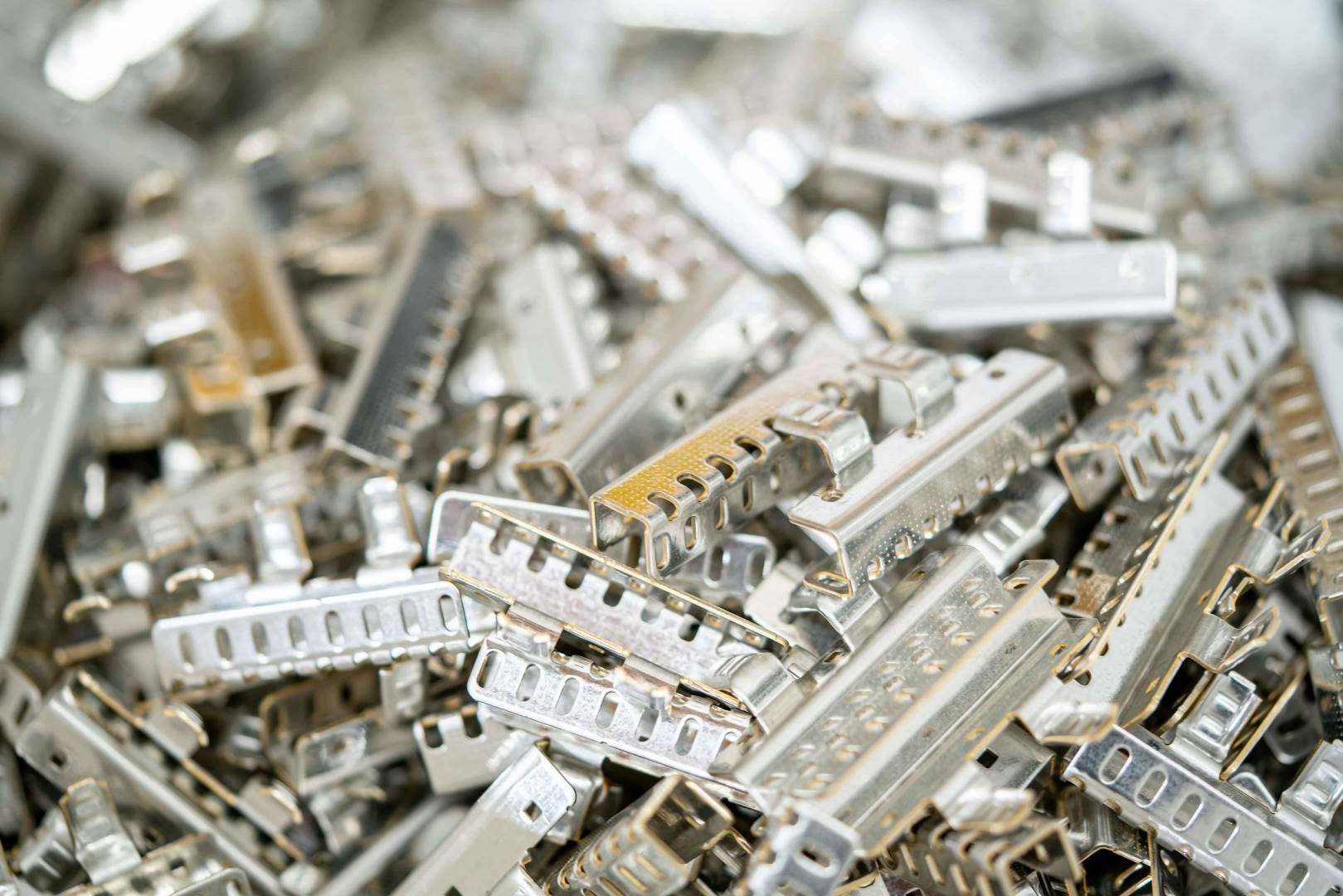 Stamping and bending | KeyTec Netherlands